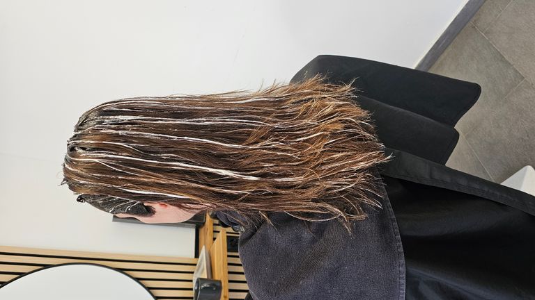 Kammsträhnen: natürliche Strähnchen für einen frischen Look - Kramer Hair